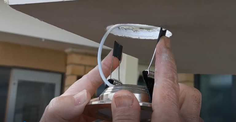 Install an LED downlight and a jig to enlarge a hole saw hole ← Basic ...