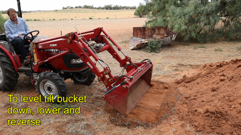 How to operate a frontend loader with 4 in 1 bucket on a tractor ← ...